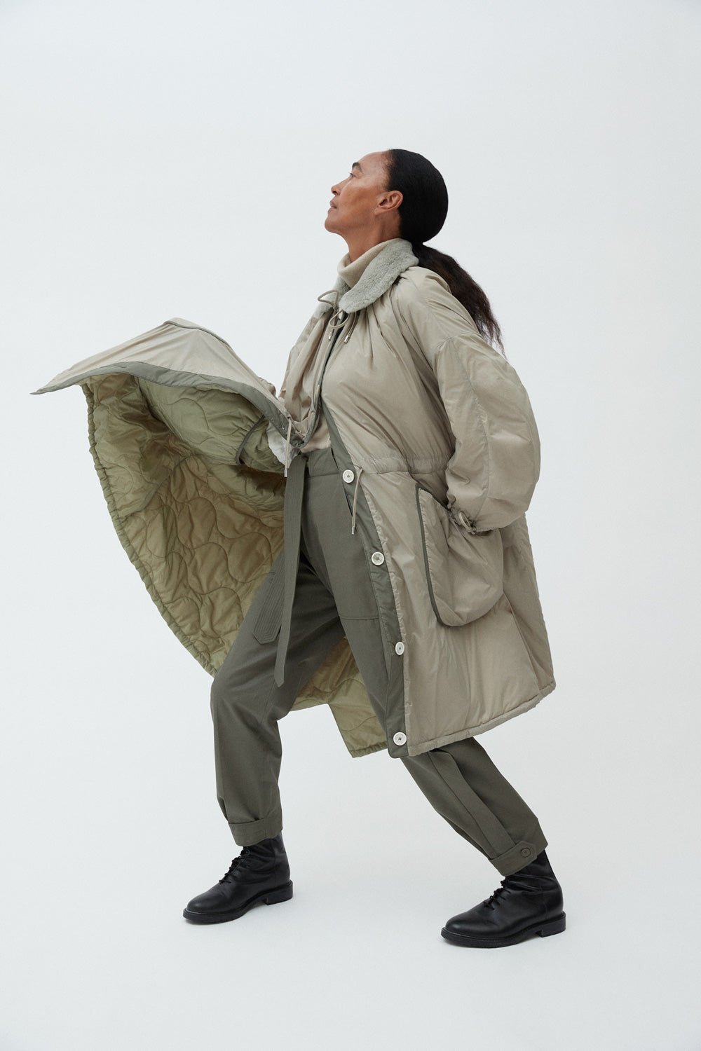Mouchette Bell – Marfa Stance